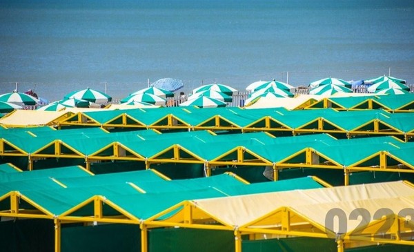 Verano 2026: cuánto costará alquilar una carpa en Varese, La Perla y ...
