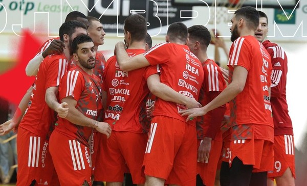 Triunfo del Estrella Roja, con Campazzo y sin Vildoza | 0223