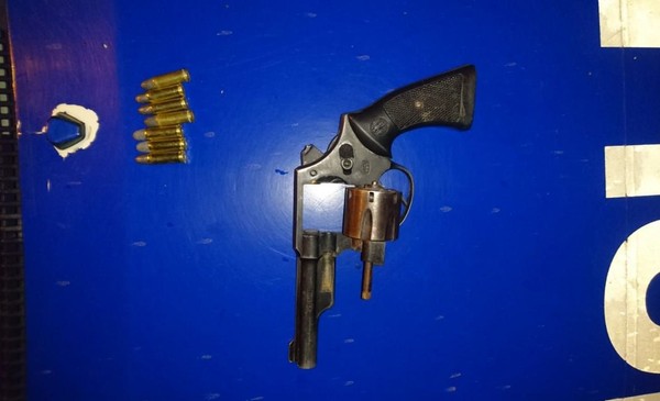 Descubrieron Que Estaba Armado Y Lo Detuvieron 0223