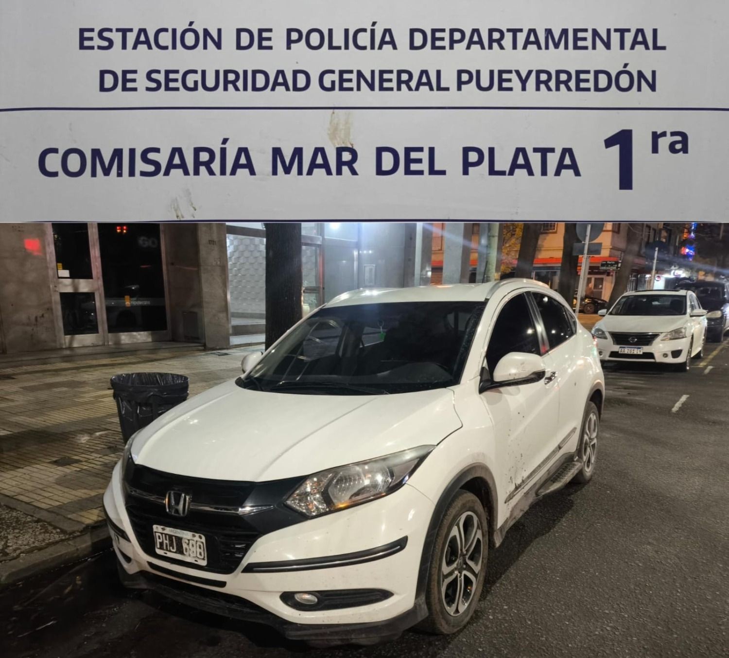 Asaltaron a matrimonio de ancianos y se balearon con la policía durante ...