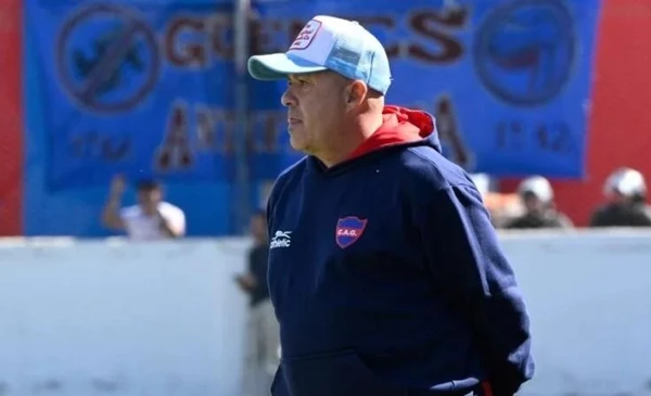 Alvarado metió volantazo rápido y ya tiene nuevo entrenador | 0223