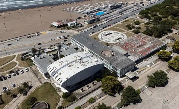 Casino de Necochea: entre la recuperación de un emblema urbano y las ...