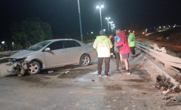 Chocó borracho, sin seguro ni licencia y no le secuestraron el auto por ...