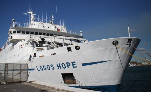 Cómo es el “Logos Hope”, la biblioteca flotante más grande del mundo | 0223