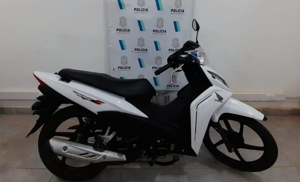 Lo Pararon En Un Control De Rutina Y Descubrieron Que La Moto Era