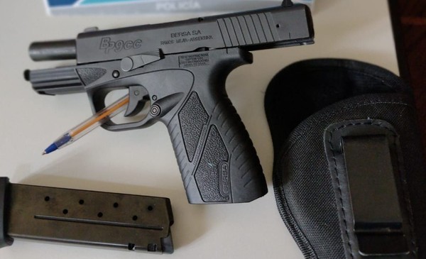 Lo Pararon En Un Control Y Descubrieron Que Estaba Armado 0223