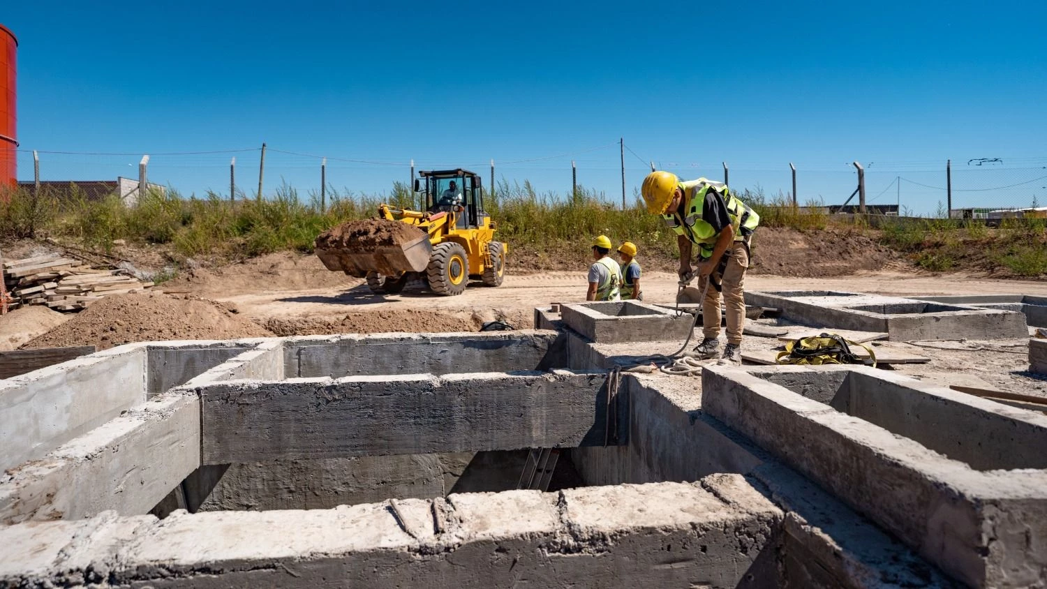Construcción Y Equipamiento