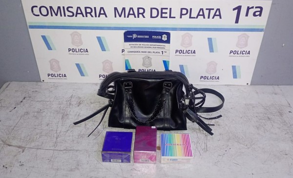 "Mechera" robó una cartera y perfumes en un shopping | 0223