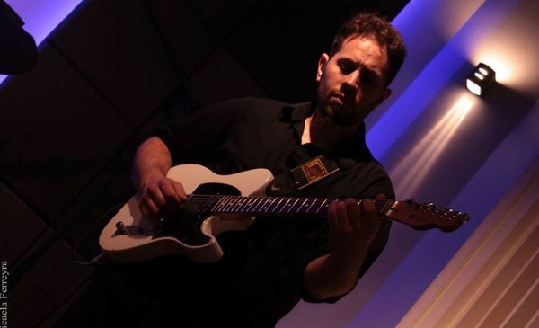 Ezequiel Valdez vuelve a presentar su disco Tres años sin dormir | 0223